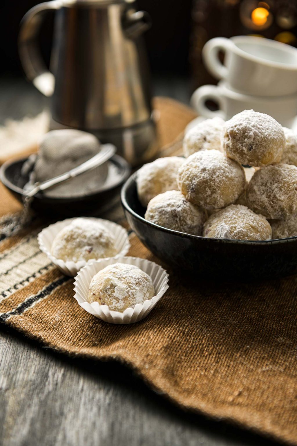 Snowball Cookies (Mexican Wedding Cookies; Russian Tea Cakes) - Lemons ...